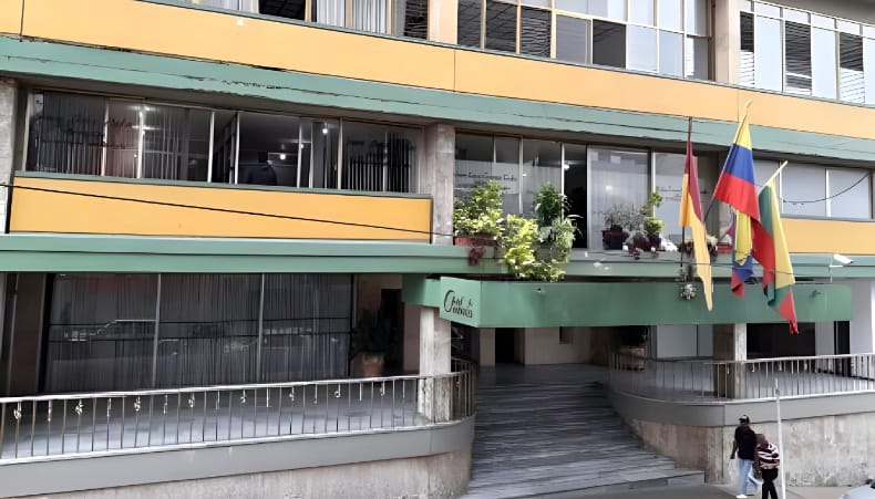 Gobernadora anuncia alianza público-privada para recuperar el Hotel ...